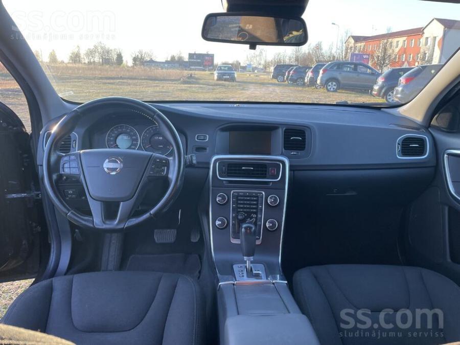 Черный Вольво B60 2012 в Цесис, объемом двигателя 1.60 л и пробегом 215 тыс. км за 5200 €, фото 8 на AUTOMOTO.COM.LV