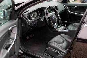Черный Вольво B60 2012 в Рига, объемом двигателя 1.60 л и пробегом 238 тыс. км за 4995 €, фото 14 на AUTOMOTO.COM.LV