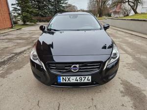 Melns Volvo V60 2012 Jēkabpils, ar dzinēja tilpumu 2.00 L un nobraukumu 281 tūkst. km par 4500 €, foto 3 vietnē AUTOMOTO.COM.LV