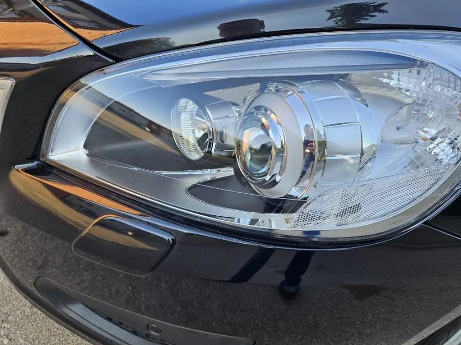 Melns Volvo V60 2012 Jēkabpils, ar dzinēja tilpumu 2.00 L un nobraukumu 281 tūkst. km par 4500 €, foto 9 vietnē AUTOMOTO.COM.LV