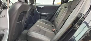 Melns Volvo V60 2012 Rīga, ar dzinēja tilpumu 1.60 L un nobraukumu 238 tūkst. km par 8200 €, foto 16 vietnē AUTOMOTO.COM.LV