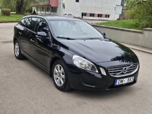 Black Volvo V60 2012 in Jekabpils, with an engine capacity of 1.60 L and mileage of 225 thousand km for 6390 €, photo 5 on AUTOMOTO.COM.LV