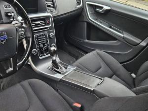 Black Volvo V60 2012 in Jekabpils, with an engine capacity of 1.60 L and mileage of 225 thousand km for 6390 €, photo 15 on AUTOMOTO.COM.LV