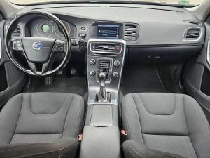 Black Volvo V60 2012 in Jekabpils, with an engine capacity of 1.60 L and mileage of 225 thousand km for 6390 €, photo 22 on AUTOMOTO.COM.LV