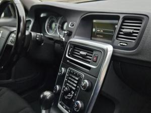 Black Volvo V60 2012 in Jekabpils, with an engine capacity of 1.60 L and mileage of 225 thousand km for 6390 €, photo 25 on AUTOMOTO.COM.LV