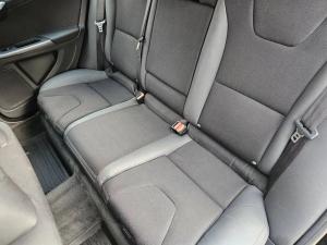 Black Volvo V60 2012 in Jekabpils, with an engine capacity of 2.00 L and mileage of 261 thousand km for 6990 €, photo 14 on AUTOMOTO.COM.LV