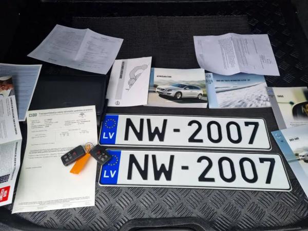 Черный Вольво B60 2012 в Екабпилс, объемом двигателя 2.00 л и пробегом 239 тыс. км за 7400 €, фото 2 на AUTOMOTO.COM.LV
