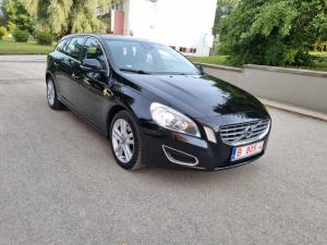 Melns Volvo V60 2012 Jēkabpils, ar dzinēja tilpumu 2.00 L un nobraukumu 239 tūkst. km par 7400 €, foto 6 vietnē AUTOMOTO.COM.LV