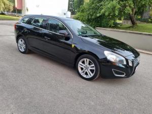 Melns Volvo V60 2012 Jēkabpils, ar dzinēja tilpumu 2.00 L un nobraukumu 239 tūkst. km par 7400 €, foto 7 vietnē AUTOMOTO.COM.LV