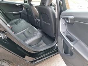 Melns Volvo V60 2012 Jēkabpils, ar dzinēja tilpumu 2.00 L un nobraukumu 239 tūkst. km par 7400 €, foto 20 vietnē AUTOMOTO.COM.LV