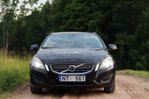 Melns Volvo V60 2012 Limbaži, ar dzinēja tilpumu 1.60 L un nobraukumu 293 tūkst. km par 7000 €, foto 3 vietnē AUTOMOTO.COM.LV
