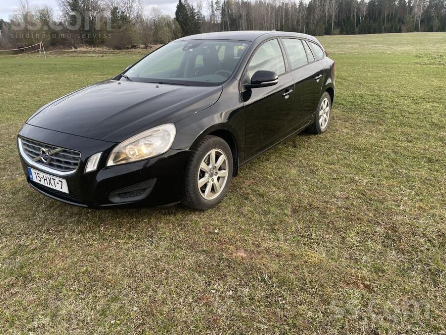 Melns Volvo V60 2012 Cēsis, ar dzinēja tilpumu 1.60 L un nobraukumu 222 tūkst. km par 4300 €, foto 5 vietnē AUTOMOTO.COM.LV