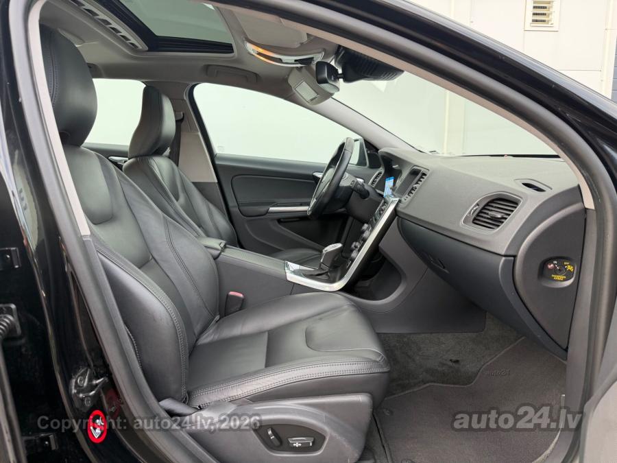 Черный Вольво B60 2012 в Таллин, объемом двигателя 2.00 л и пробегом 250 тыс. км за 7150 €, фото 8 на AUTOMOTO.COM.LV