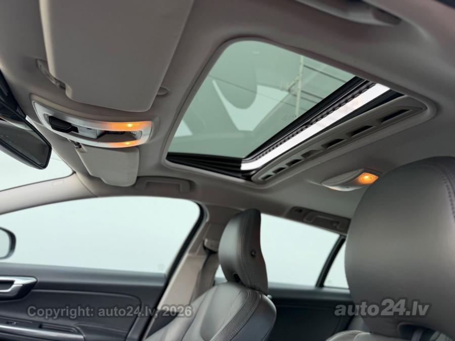 Черный Вольво B60 2012 в Таллин, объемом двигателя 2.00 л и пробегом 250 тыс. км за 7150 €, фото 15 на AUTOMOTO.COM.LV