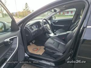 Черный Вольво B60 2012 в Пайде, объемом двигателя 2.00 л и пробегом 295 тыс. км за 6890 €, фото 11 на AUTOMOTO.COM.LV