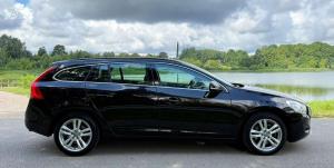 Melns Volvo V60 2012 Raseiniai, ar dzinēja tilpumu 2.40 L un nobraukumu 299 tūkst. km par 4750 €, foto 8 vietnē AUTOMOTO.COM.LV