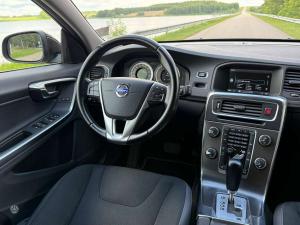 Melns Volvo V60 2012 Raseiniai, ar dzinēja tilpumu 2.40 L un nobraukumu 299 tūkst. km par 4750 €, foto 17 vietnē AUTOMOTO.COM.LV