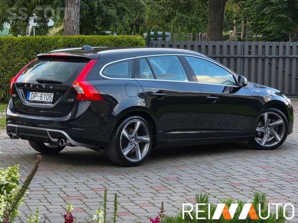 Black Volvo V60 2012 in Riga, with an engine capacity of 2.00 L and mileage of 347 thousand km for 6350 €, photo 5 on AUTOMOTO.COM.LV