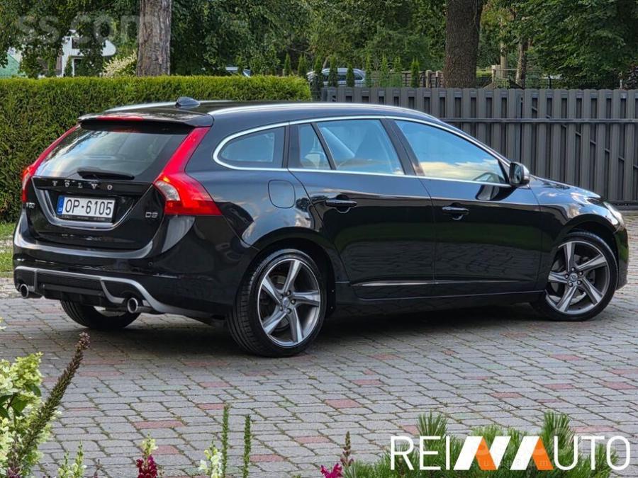 Melns Volvo V60 2012 Rīga, ar dzinēja tilpumu 2.00 L un nobraukumu 347 tūkst. km par 6350 €, foto 6 vietnē AUTOMOTO.COM.LV