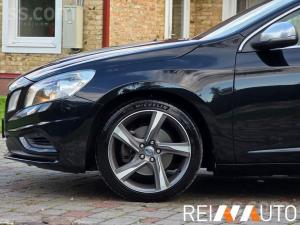 Melns Volvo V60 2012 Rīga, ar dzinēja tilpumu 2.00 L un nobraukumu 347 tūkst. km par 6350 €, foto 10 vietnē AUTOMOTO.COM.LV