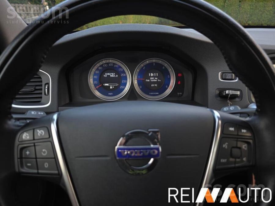 Melns Volvo V60 2012 Rīga, ar dzinēja tilpumu 2.00 L un nobraukumu 347 tūkst. km par 6350 €, foto 29 vietnē AUTOMOTO.COM.LV