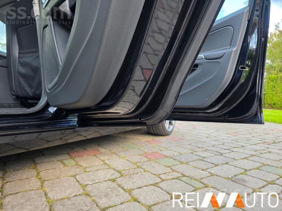Melns Volvo V60 2012 Rīga, ar dzinēja tilpumu 2.00 L un nobraukumu 347 tūkst. km par 6350 €, foto 34 vietnē AUTOMOTO.COM.LV