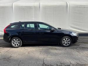 Melns Volvo V60 2012 Ogre, ar dzinēja tilpumu 2.00 L un nobraukumu 0 tūkst. km par 5100 €, foto  vietnē AUTOMOTO.COM.LV