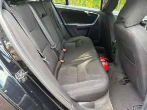 Melns Volvo V60 2012 Ogre, ar dzinēja tilpumu 2.00 L un nobraukumu 0 tūkst. km par 5100 €, foto 14 vietnē AUTOMOTO.COM.LV