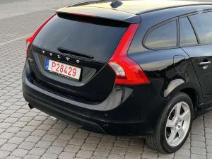 Melns Volvo V60 2012 Raseiniai, ar dzinēja tilpumu 1.98 L un nobraukumu 318 tūkst. km par 5799 €, foto 5 vietnē AUTOMOTO.COM.LV