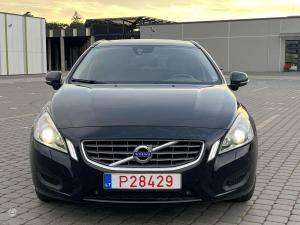 Melns Volvo V60 2012 Raseiniai, ar dzinēja tilpumu 1.98 L un nobraukumu 318 tūkst. km par 5799 €, foto 9 vietnē AUTOMOTO.COM.LV