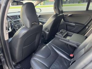 Melns Volvo V60 2012 Raseiniai, ar dzinēja tilpumu 1.98 L un nobraukumu 318 tūkst. km par 5799 €, foto 17 vietnē AUTOMOTO.COM.LV