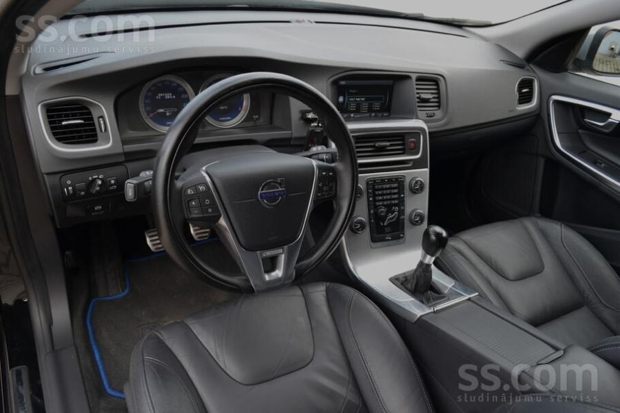 Melns Volvo V60 2012 Jelgava, ar dzinēja tilpumu 1.60 L un nobraukumu 0 tūkst. km par 6390 €, foto 8 vietnē AUTOMOTO.COM.LV