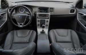 Melns Volvo V60 2012 Jelgava, ar dzinēja tilpumu 1.60 L un nobraukumu 0 tūkst. km par 6390 €, foto 10 vietnē AUTOMOTO.COM.LV
