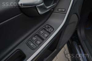 Melns Volvo V60 2012 Jelgava, ar dzinēja tilpumu 1.60 L un nobraukumu 0 tūkst. km par 6390 €, foto 17 vietnē AUTOMOTO.COM.LV