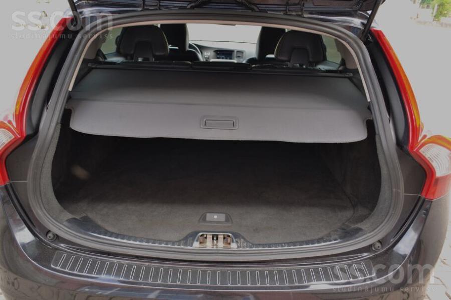 Melns Volvo V60 2012 Jelgava, ar dzinēja tilpumu 1.60 L un nobraukumu 0 tūkst. km par 6390 €, foto 20 vietnē AUTOMOTO.COM.LV