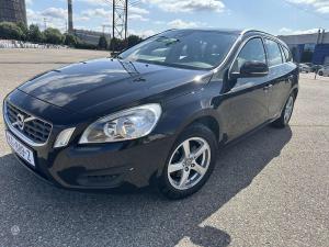 Melns Volvo V60 2012 Kauņa, ar dzinēja tilpumu 1.56 L un nobraukumu 267 tūkst. km par 5800 €, foto 3 vietnē AUTOMOTO.COM.LV