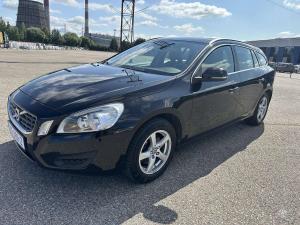 Melns Volvo V60 2012 Kauņa, ar dzinēja tilpumu 1.56 L un nobraukumu 267 tūkst. km par 5800 €, foto 8 vietnē AUTOMOTO.COM.LV
