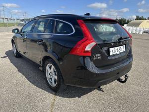 Melns Volvo V60 2012 Kauņa, ar dzinēja tilpumu 1.56 L un nobraukumu 267 tūkst. km par 5800 €, foto 12 vietnē AUTOMOTO.COM.LV