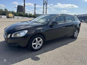 Melns Volvo V60 2012 Kauņa, ar dzinēja tilpumu 1.56 L un nobraukumu 267 tūkst. km par 5800 €, foto 15 vietnē AUTOMOTO.COM.LV