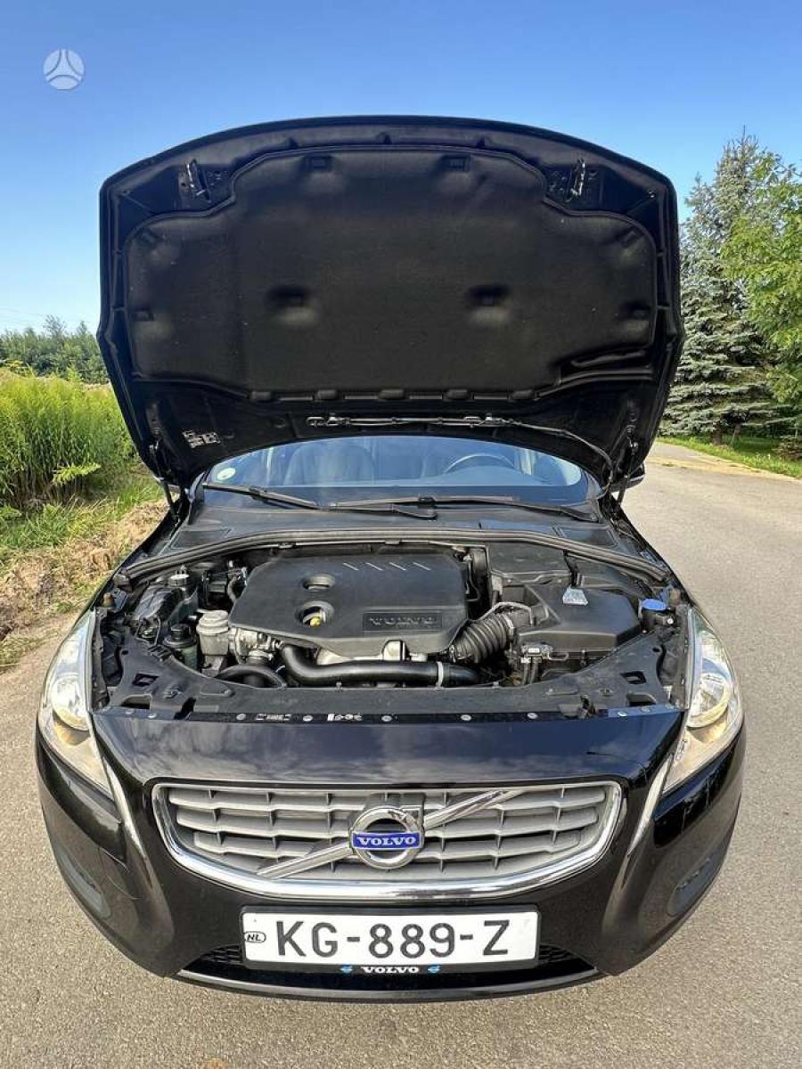 Melns Volvo V60 2012 Kauņa, ar dzinēja tilpumu 1.56 L un nobraukumu 267 tūkst. km par 5800 €, foto 21 vietnē AUTOMOTO.COM.LV