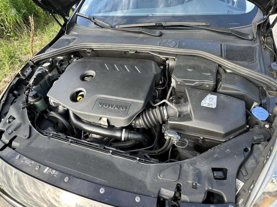 Melns Volvo V60 2012 Kauņa, ar dzinēja tilpumu 1.56 L un nobraukumu 267 tūkst. km par 5800 €, foto 22 vietnē AUTOMOTO.COM.LV
