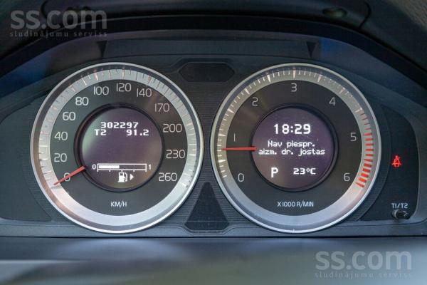 Черный Вольво B60 2012 в Лимбажи, объемом двигателя 2.00 л и пробегом 302 тыс. км за 5700 €, фото 7 на AUTOMOTO.COM.LV