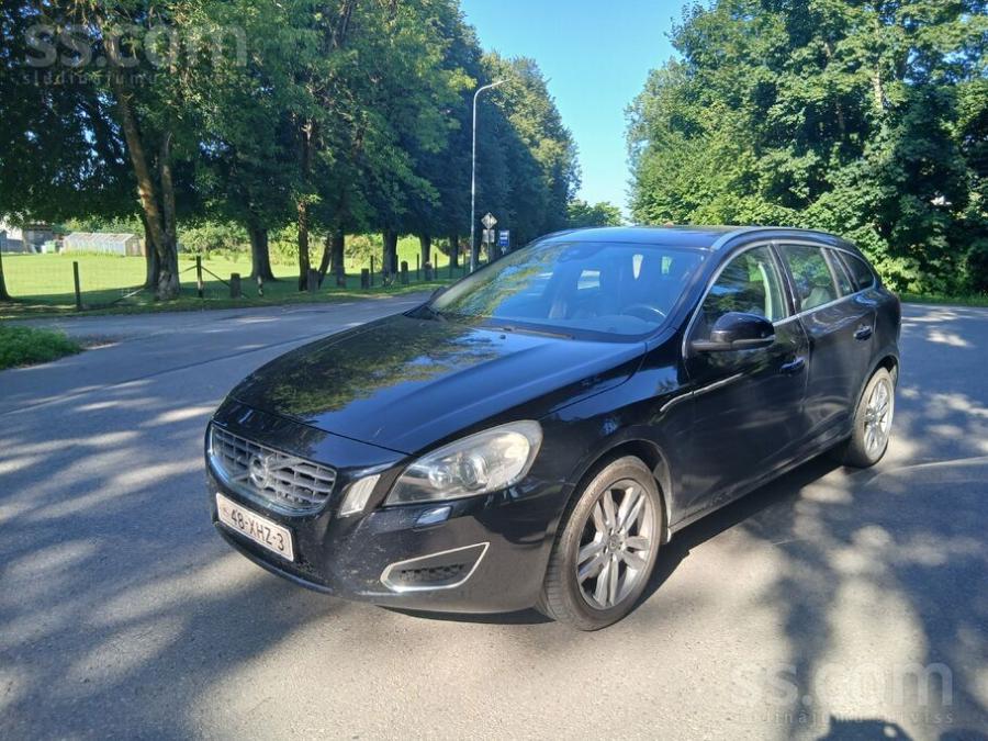 Черный Вольво B60 2012 в Огре, объемом двигателя 1.60 л и пробегом 293 тыс. км за 3200 €, фото 1 на AUTOMOTO.COM.LV