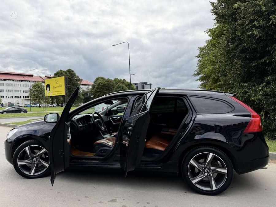 Черный Вольво B60 2012 в Каунас, объемом двигателя 1.60 л и пробегом 201 тыс. км за 5000 €, фото 1 на AUTOMOTO.COM.LV