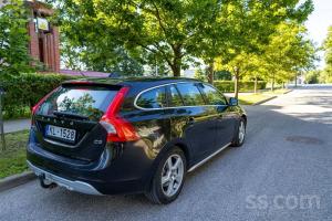 Melns Volvo V60 2012 Limbaži, ar dzinēja tilpumu 2.00 L un nobraukumu 302 tūkst. km par 4500 €, foto 6 vietnē AUTOMOTO.COM.LV