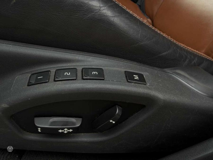 Melns Volvo V60 2012 Kauņa, ar dzinēja tilpumu 1.60 L un nobraukumu 205 tūkst. km par 4850 €, foto 12 vietnē AUTOMOTO.COM.LV