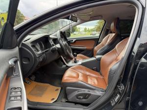 Melns Volvo V60 2012 Kauņa, ar dzinēja tilpumu 1.60 L un nobraukumu 205 tūkst. km par 4850 €, foto 17 vietnē AUTOMOTO.COM.LV