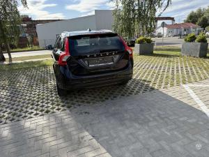Black Volvo V60 2012 in Kaunas, with an engine capacity of 1.98 L and mileage of 272 thousand km for 5900 €, photo 8 on AUTOMOTO.COM.LV