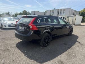 Black Volvo V60 2012 in Kaunas, with an engine capacity of 1.56 L and mileage of 331 thousand km for 3100 €, photo 7 on AUTOMOTO.COM.LV