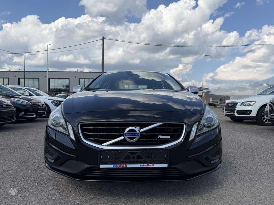 Melns Volvo V60 2012 Kauņa, ar dzinēja tilpumu 1.98 L un nobraukumu 275 tūkst. km par 6999 €, foto 1 vietnē AUTOMOTO.COM.LV